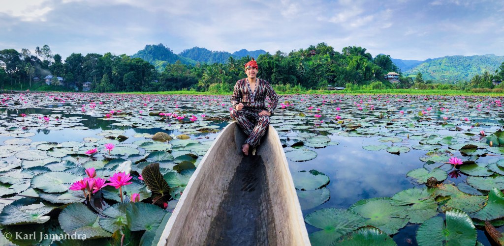 Exploring LAKE SEBU: Home of the Dream Weavers – K.O. the Explorer